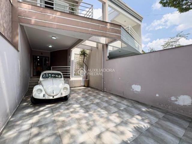 Excelente Sobrado à Venda com piscina 4 Dormitórios e 4 Vagas Nova Petrópolis, SBC