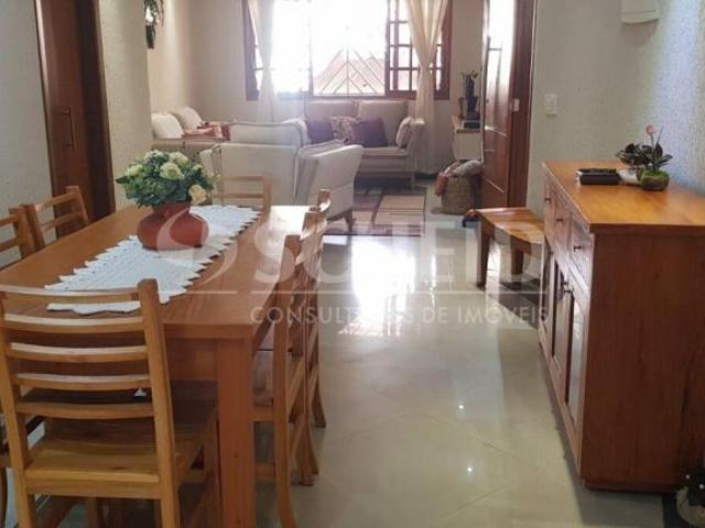 Excelente Sobrado a Venda em Ótima localização na Vl Isa, 4 dts sendo 2 suítes, 04 vagas e 145,35m²