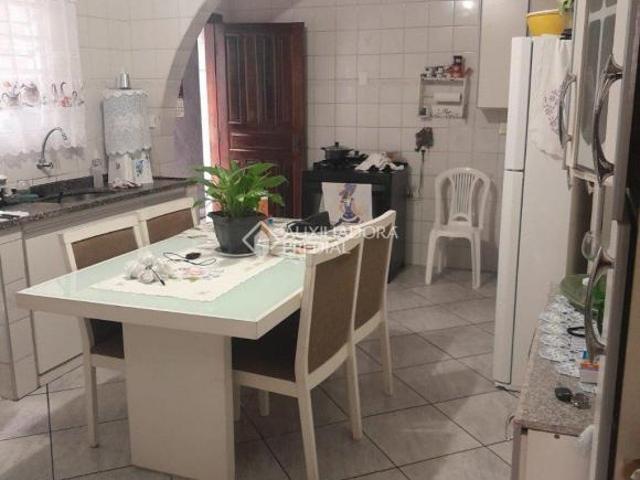 Excelente sobrado á venda proximo á Rua, Tiradentes e Centro de Atletismo Arena Caixa!