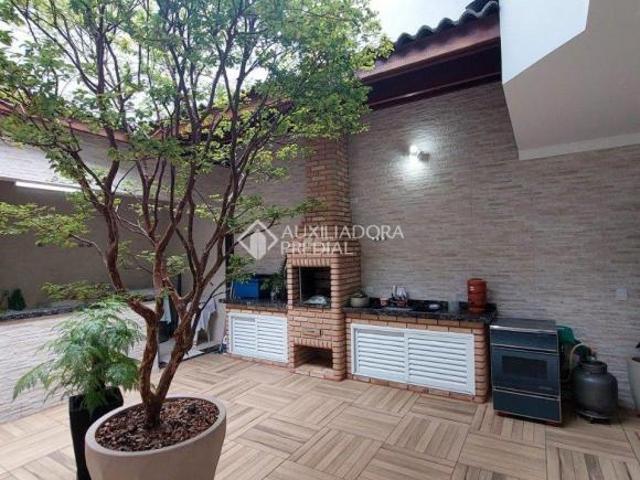 EXCELENTE SOBRADO À VENDA, 3DORMITORIOS, 1SUÍTE, 5VAGAS, VILA AQUILINO SANTO ANDRÉ