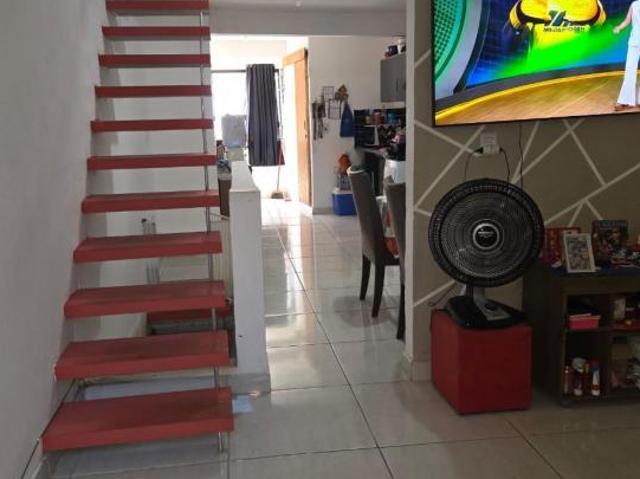 Excelente sobrado a venda