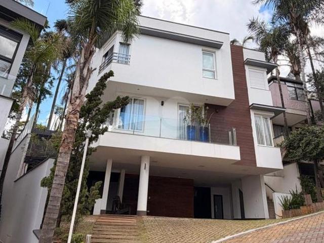 Excelente Sobrado Alto Padrão em Condomínio no Tremembé
