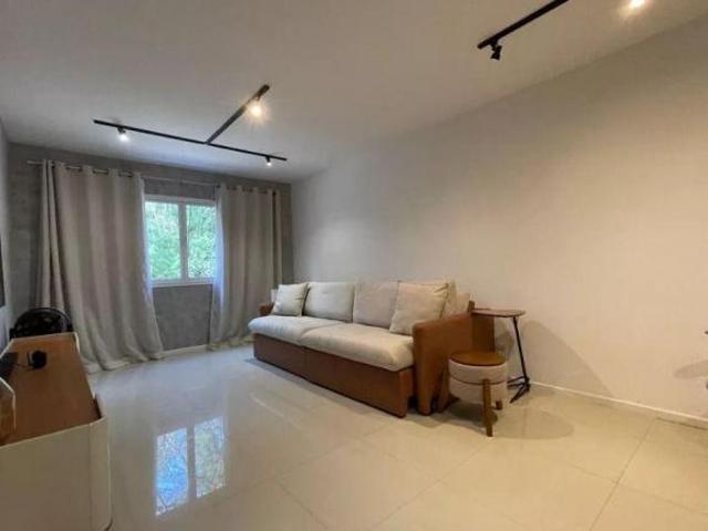 Excelente sobrado, amplo, espaço gourmet, repleto de armários Butantã