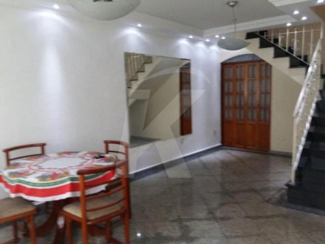 Excelente sobrado com 3 dormitórios,1 suíte e 3 vagas de garagem