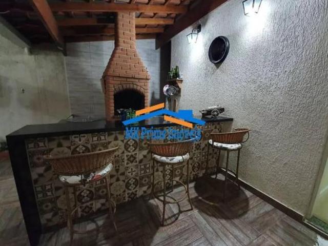 Excelente sobrado com 3 dormitórios, com a/t 300m² no Jardim D&apos Abril