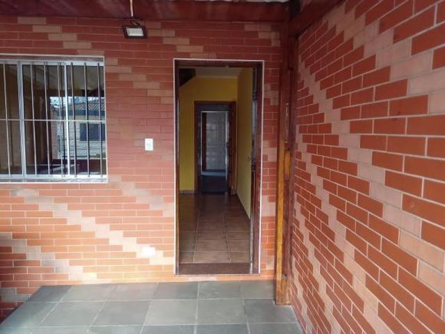 Excelente sobrado com 3 dormitórios e 2 vagas de garagem