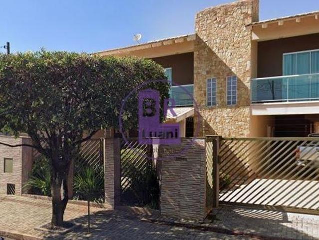 Excelente Sobrado com 3 quartos, sendo 1 suite master no Jardim Esperanca