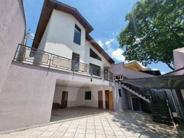 Excelente sobrado com 3 suítes, 6 banheiros e 5 vagas na Região do Tucuruvi