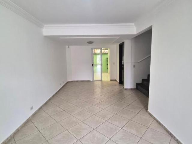 Excelente sobrado com 03 quartos no Boqueirão 115m2