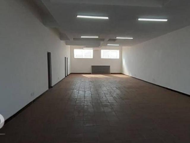Excelente sobrado com 2 apartamentos e um salão cml