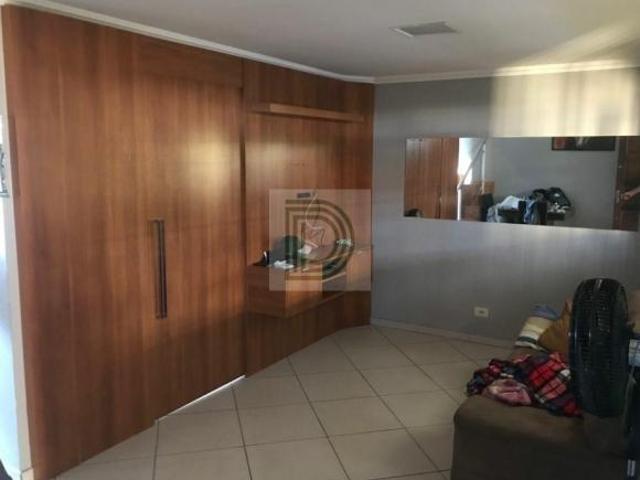 Excelente sobrado com 2 suítes, repleto de armários, próximo ao comercio da Eiras Garcia