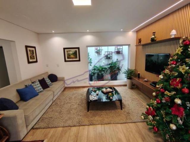 Excelente Sobrado com 460 m² para Venda, com 4 dormitórios Pedreira