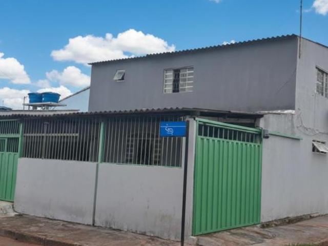 Excelente sobrado, com localização estratégica! Ac financiamento
