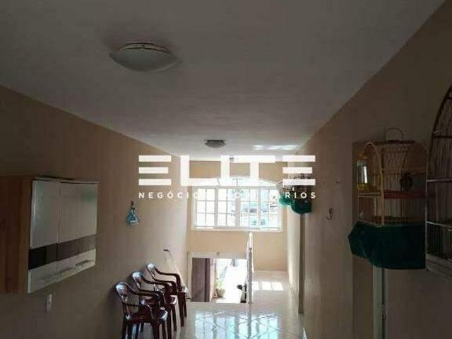 Excelente sobrado com salão comercial