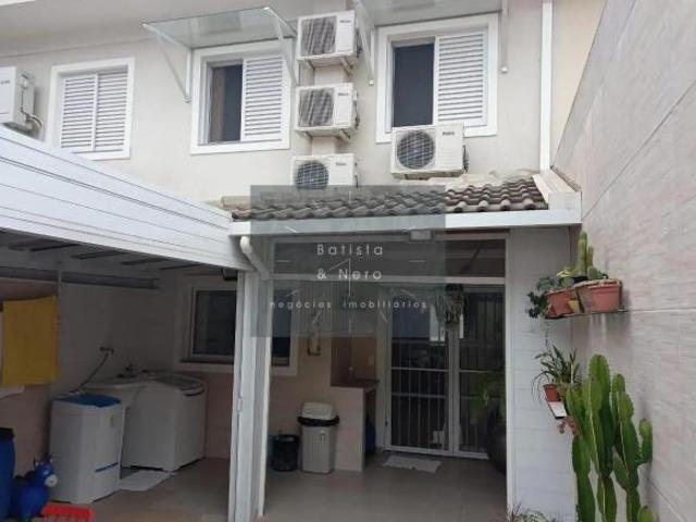 Excelente Sobrado Condomínio Capadócia Porteira Fechada 3 dormitórios à venda, 86 m² por R$ 1