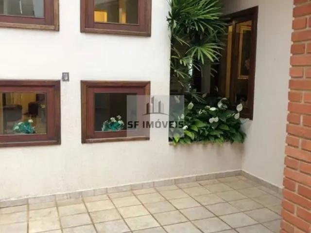 Excelente sobrado de 429m², 3 suítes, à venda no Granja Olga 1