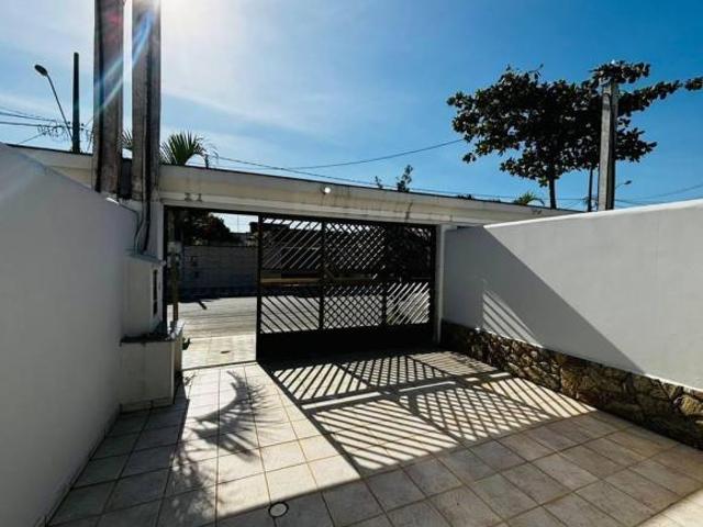 Excelente sobrado de 02 dormitórios no Balneário Maracanã