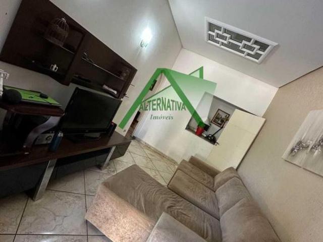 Excelente Sobrado de 295m² de área construída com quintal e churrasqueira!