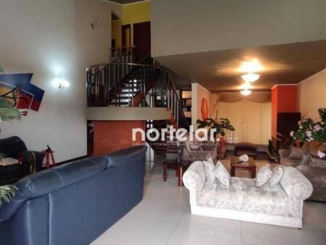 Excelente sobrado de alto padrão à venda no City América