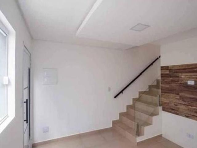 Excelente sobrado de condomínio com 02 dormitórios, 01 banheiro social, 01 lavabo, 01 vaga de garage