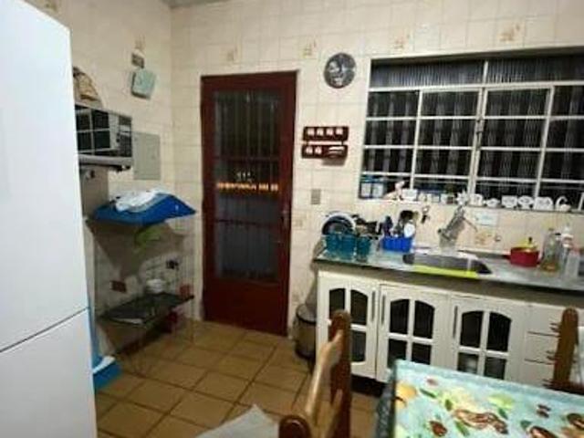 Excelente Sobrado de Duas Casas com 3 dormitório, 2 vagas para carro, 2 banheiros, Quintal, 197,86m
