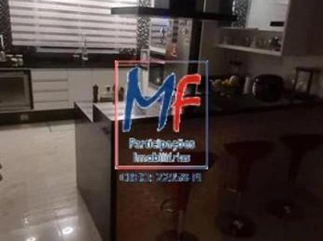 Excelente sobrado em cond. fechado em Cotia/SP, 285 m² a.u 3 dormitórios 3 suítes, sala, cozinha