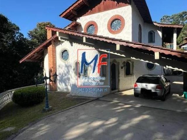 Excelente sobrado em cond. fechado em Mairiporã/SP, com 259 m² a.u 4 dormitórios 2 suítes, 2 sal