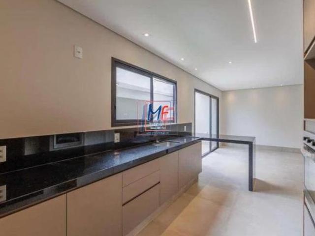 Excelente sobrado em cond. fechado em Vinhedo SP, 244 m² a.c 4 dormitórios 4 suítes, sala, área