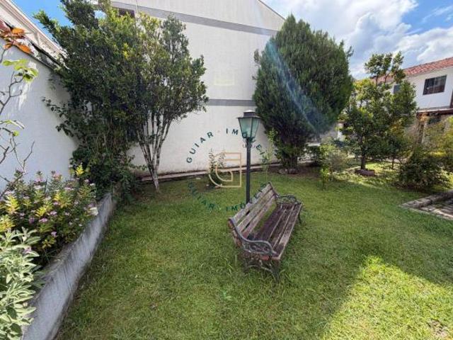 Excelente Sobrado em Condomínio Fechado em localização privilegiada no Boqueirão