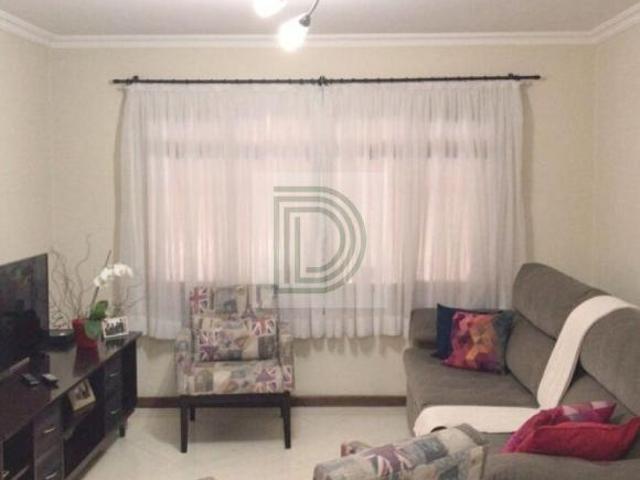 Excelente sobrado em em ótima localização. Venham conferir!
