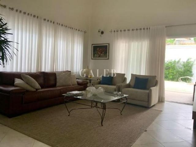 Excelente sobrado em loteamento em Atibaia SP