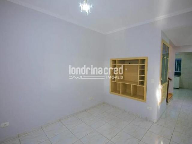 Excelente Sobrado Geminado à Venda na Parte Alta do Bairro: 4 Dormitórios, Espaço Gourmet, Suíte no