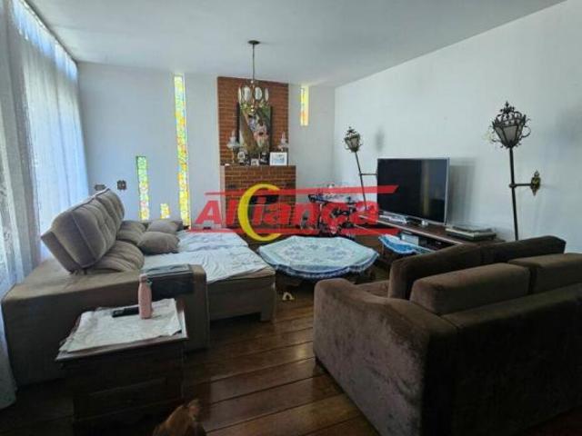 EXCELENTE SOBRADO JARDIM MAIA