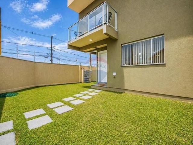 Excelente Sobrado Mobiliado com 3 Quartos, Suíte, Amplo Terreno em São José dos Pinhais
