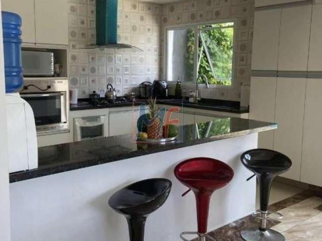 Excelente sobrado na Vila Buenos Aires, 300 m² a.u 3 quartos 2 suítes, sala, cozinha, lavanderia