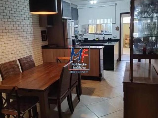 Excelente sobrado na Cidade Patriarca, com 110m² a.u 3 dormitórios 1 suíte, sala, varanda, copa