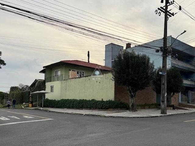 Excelente Sobrado no Alto Boqueirão