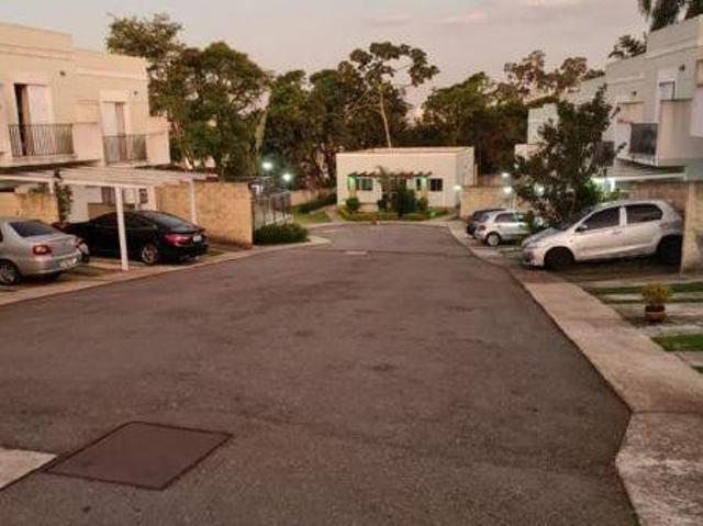 EXCELENTE SOBRADO NO CONDOMÍNIO CARVALHO LAGARES PRÓXIMO AO CENTRO DE POÁ