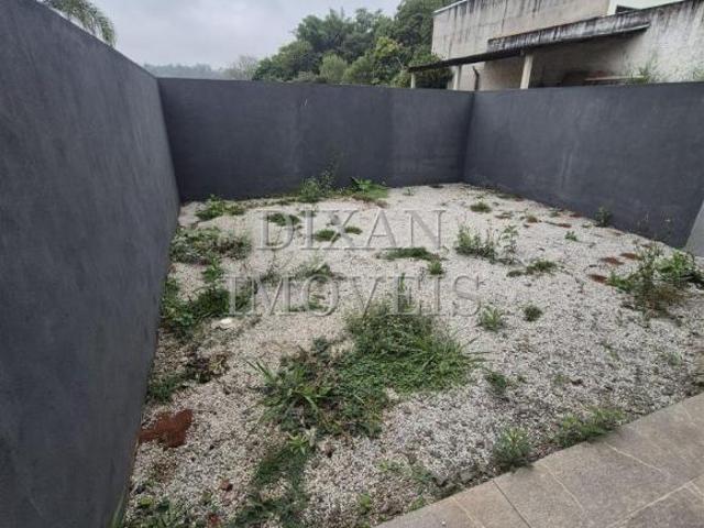 Excelente sobrado no Jardim dos Lagos em Franco da Rocha, aceita financiamento e FGTS