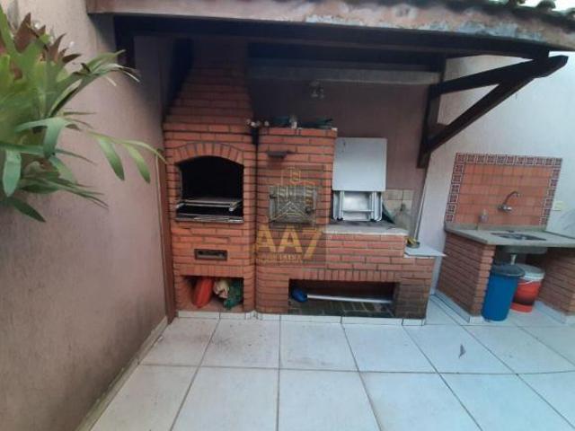 EXCELENTE SOBRADO NO JARDIM ESTER