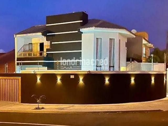 Excelente Sobrado no Jardim Itália, Cambé: 3 Quartos 1 Suíte Luxuosa, 3 Banheiros, Sacada, Churras