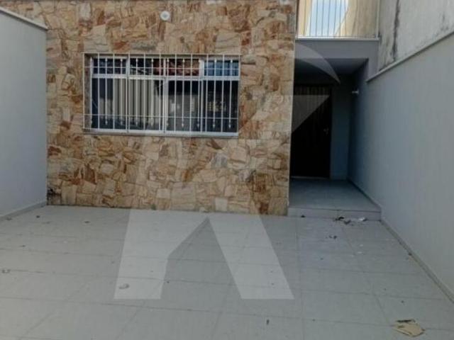 Excelente Sobrado no Lauzane, muito próximo ao shopping. Imóvel com Edícula e quintal
