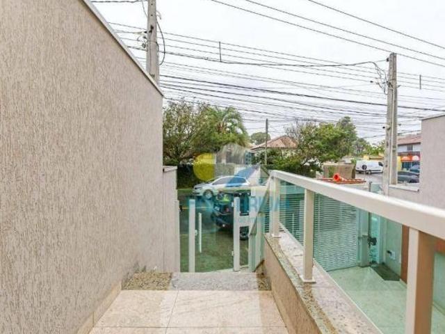 Excelente sobrado no portão