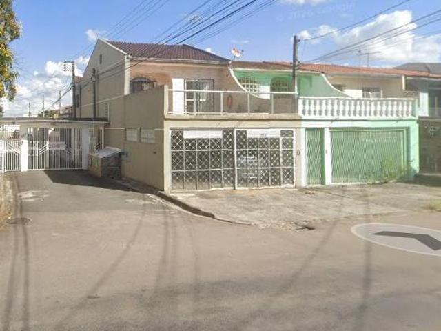 Excelente Sobrado no Residencial Itapoá, no Bairro Xaxim