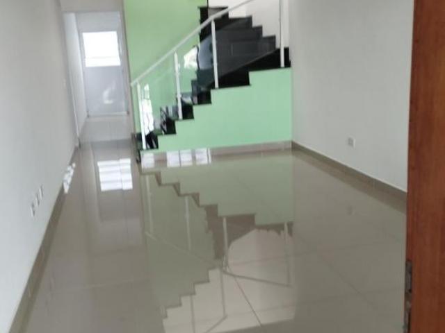 Excelente Sobrado Novo à Venda com 120m², 03 dormitórios, 01 suíte, 02 vagas de garagem Vila Roque