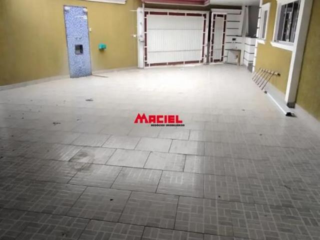 EXCELENTE SOBRADO PARA LOCAÇÃO/VENDA NO SANTA PAULA JACAREI