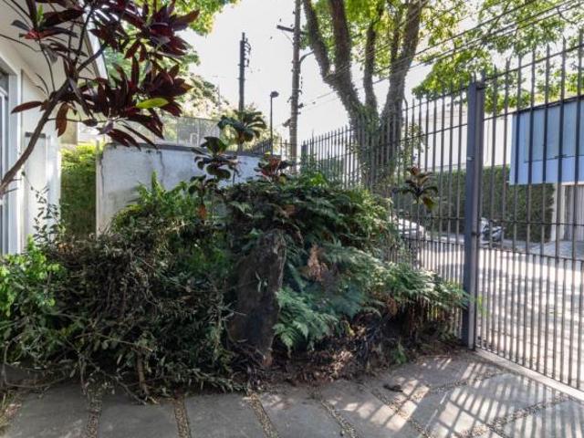Versátil sobrado para venda em Moema com 5 quartos, sendo 1 suíte, 209m² kathrincoaracy#IKZUA