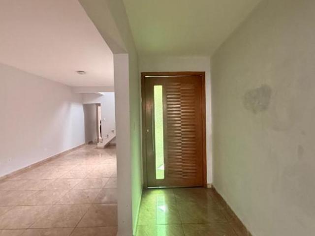 Excelente sobrado para venda em Jardim Nova Germania com 4 quartos, sendo 4 suítes, 270m² theremax