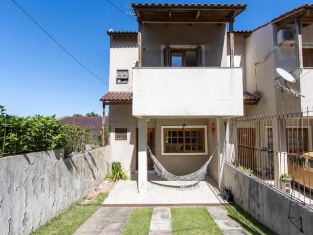 Excelente sobrado, pensado para quem valoriza conforto e praticidade!