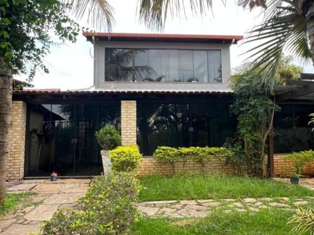 Excelente Sobrado Santos Dumont Com 4 Quartos, Santa Maria DF